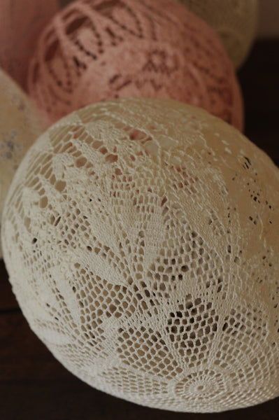 White Lace Balloon – Belle Vie Paris